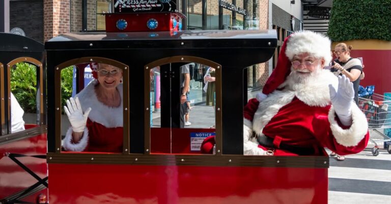 Wonder Full: Santa’s Arrival
